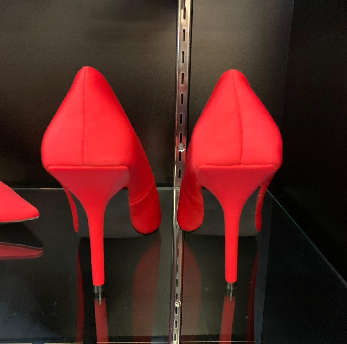 Mimi Red Pointy Heels – Moreno's Wear